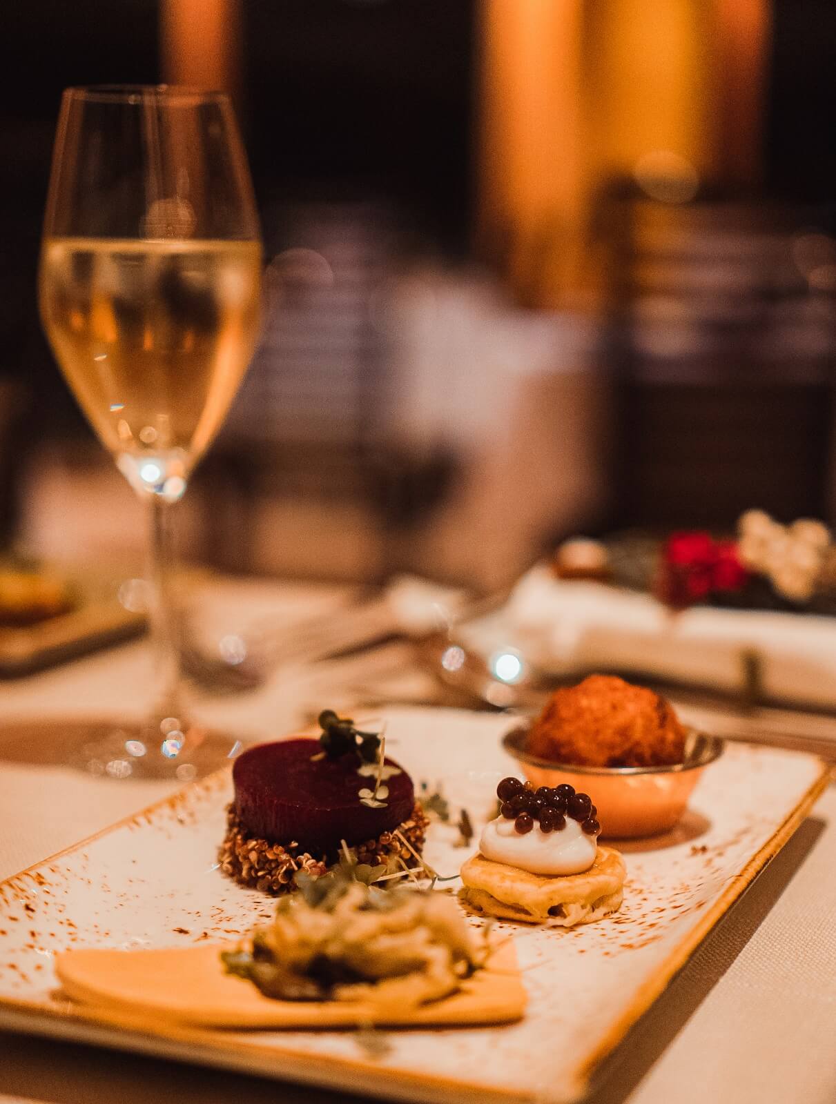 Rangá Restaurant - Hotel Rangá - Luxury Hotel in South Iceland